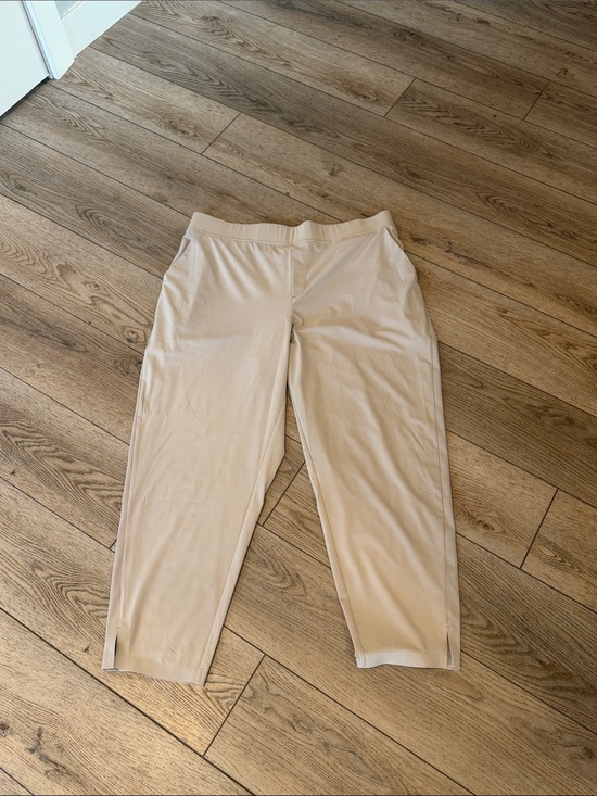 Athleta | Pants & Jumpsuits | Athleta Light Beige Cropped Track Joggers ...
